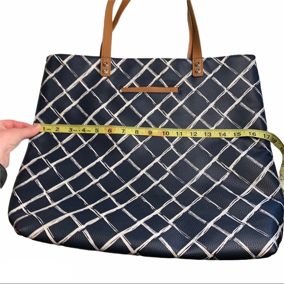 thirty-one | Bags | Hp Thirtyone Around Town Tote Euc Shoulder Bag Navy ...